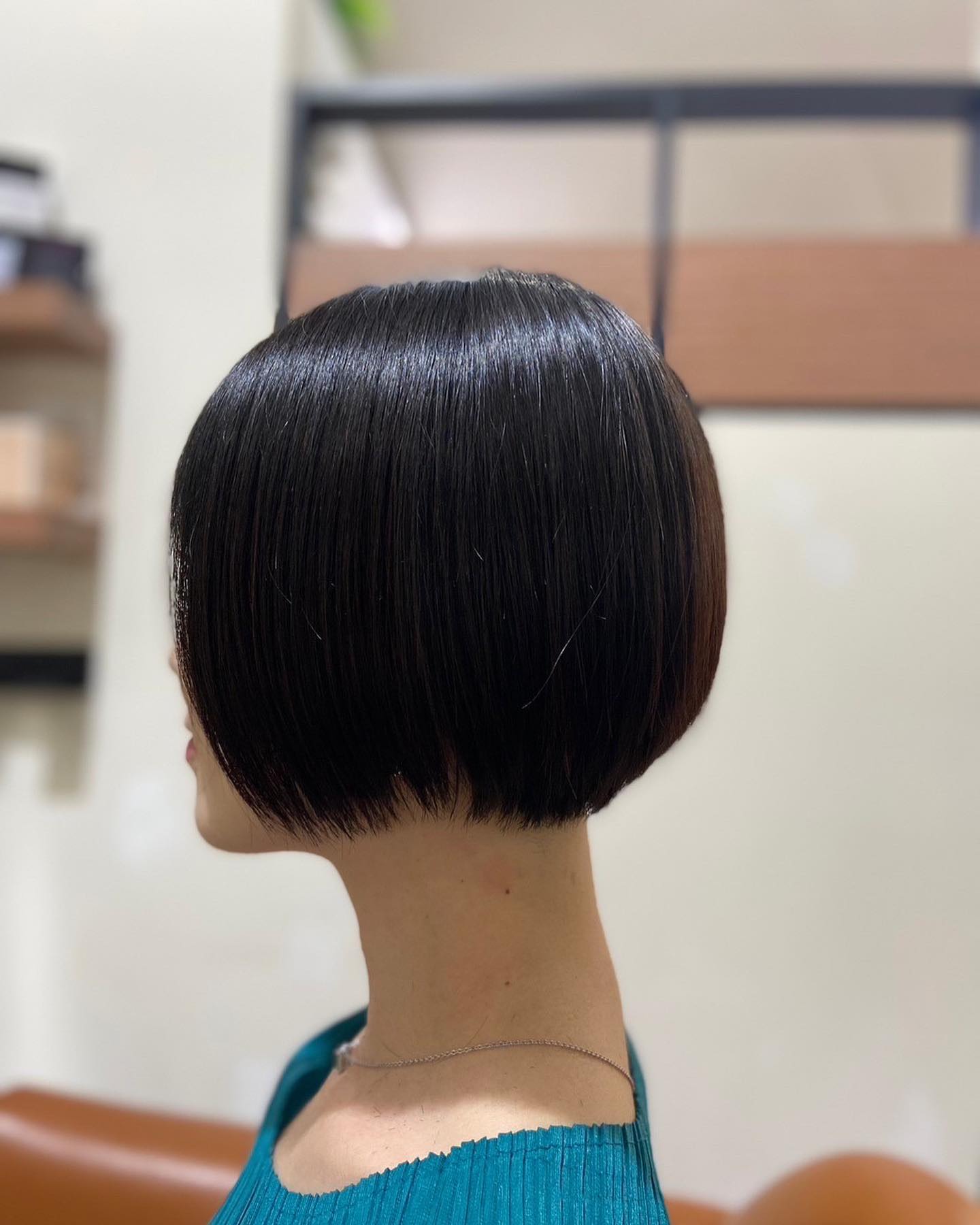 Short bob + Shiny black【BELL otonagami】｜Bangkok Beauty Salon Special ...