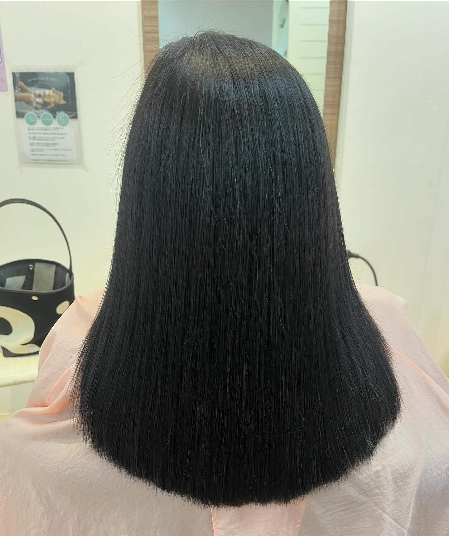 Symmetry cut【rossa hair】｜Bangkok Beauty Salon Special Site ｜ Beauty Bangkok