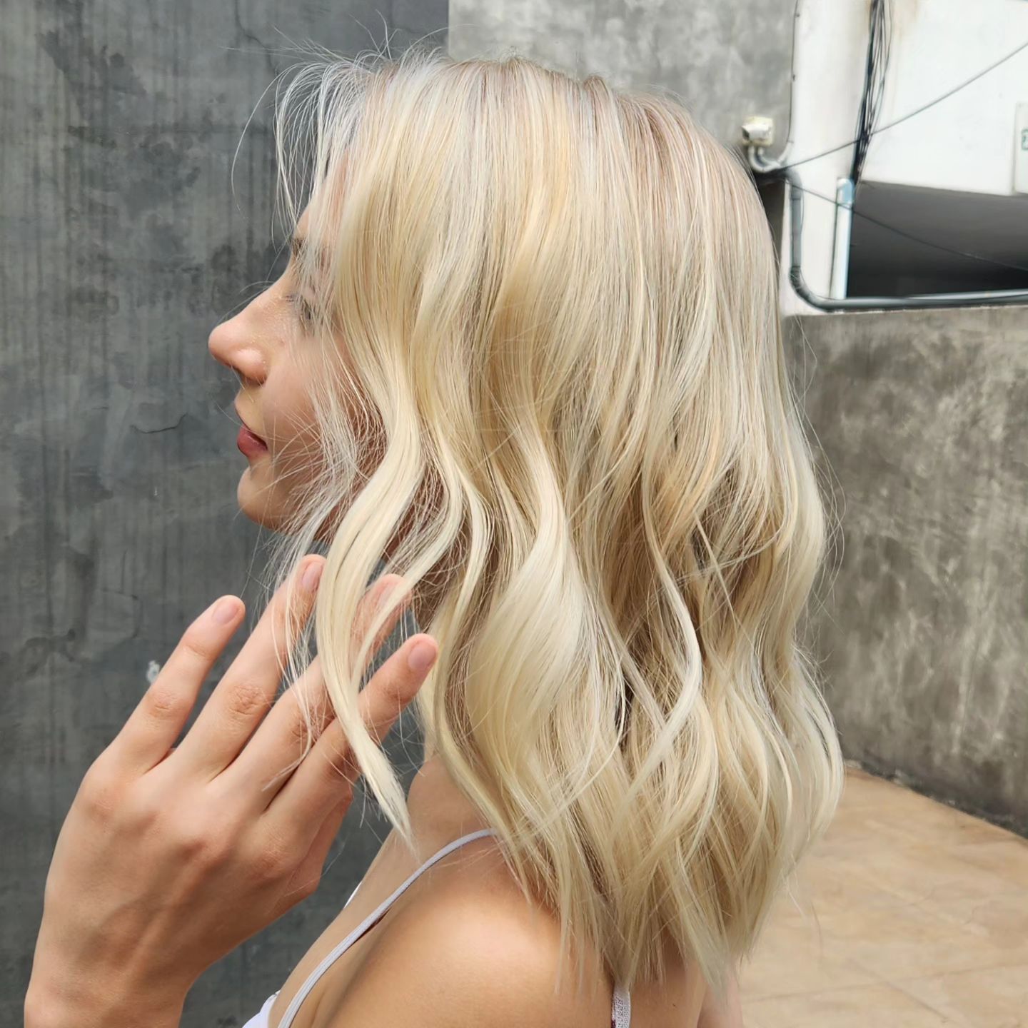 Baby Highlight × Champagne Blonde【BELL otonagami】｜バンコクの美容院専門サイト｜ビューティーバンコク