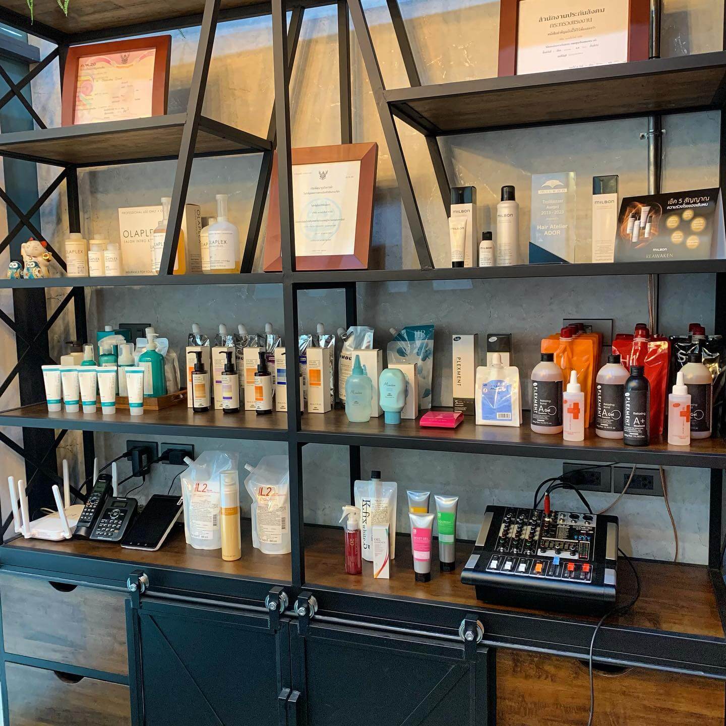 【Hair Atelier ADOR】｜バンコクの美容院専門サイト｜ビューティーバンコク