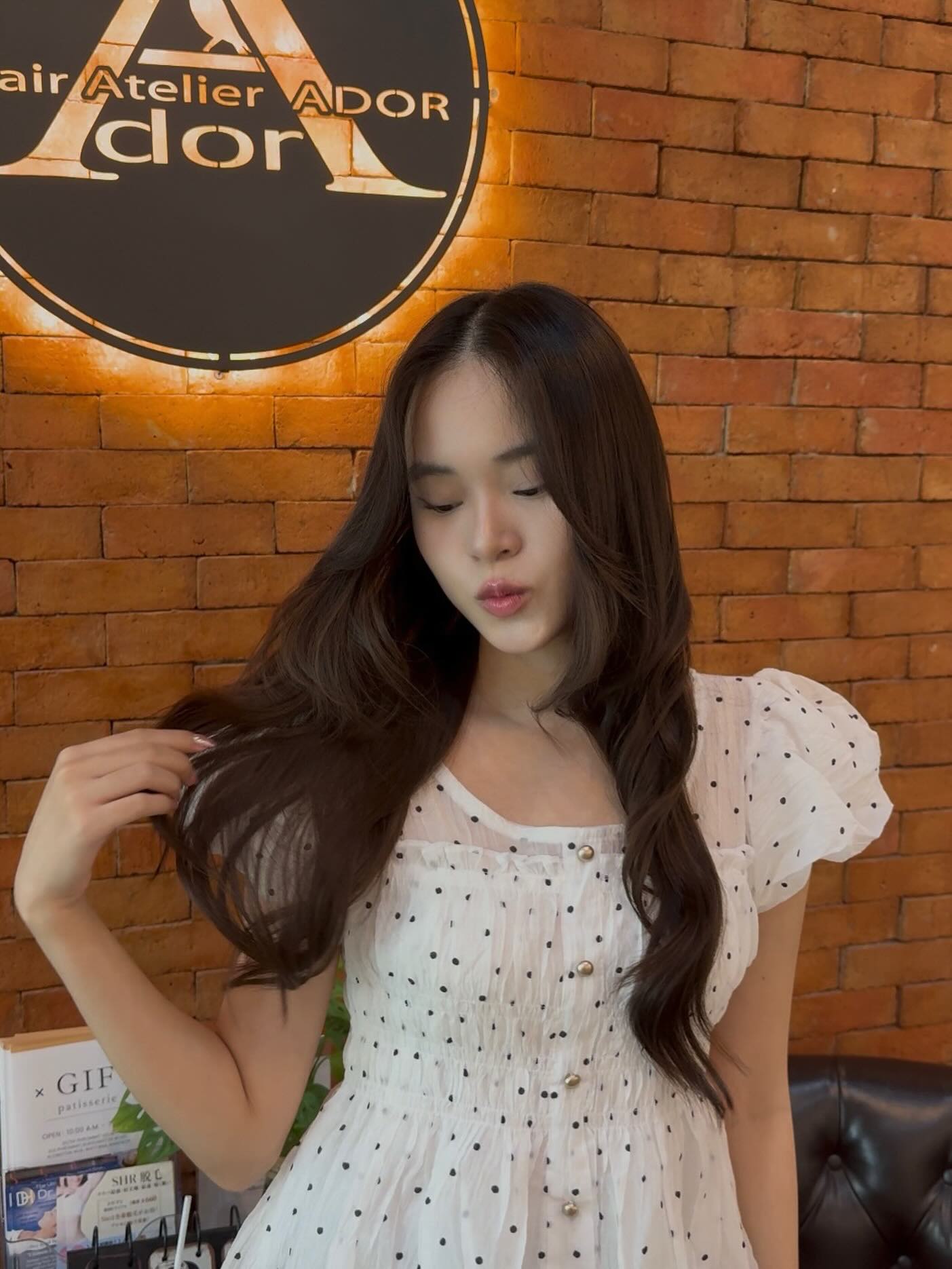 レイヤーカットで立体感をプラス【Hair Atelier ADOR】｜バンコクの美容院専門サイト｜ビューティーバンコク